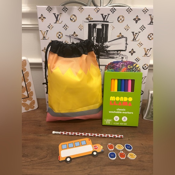 Accessories | Drawstring Bag With Pencil Design And School Supplies ...